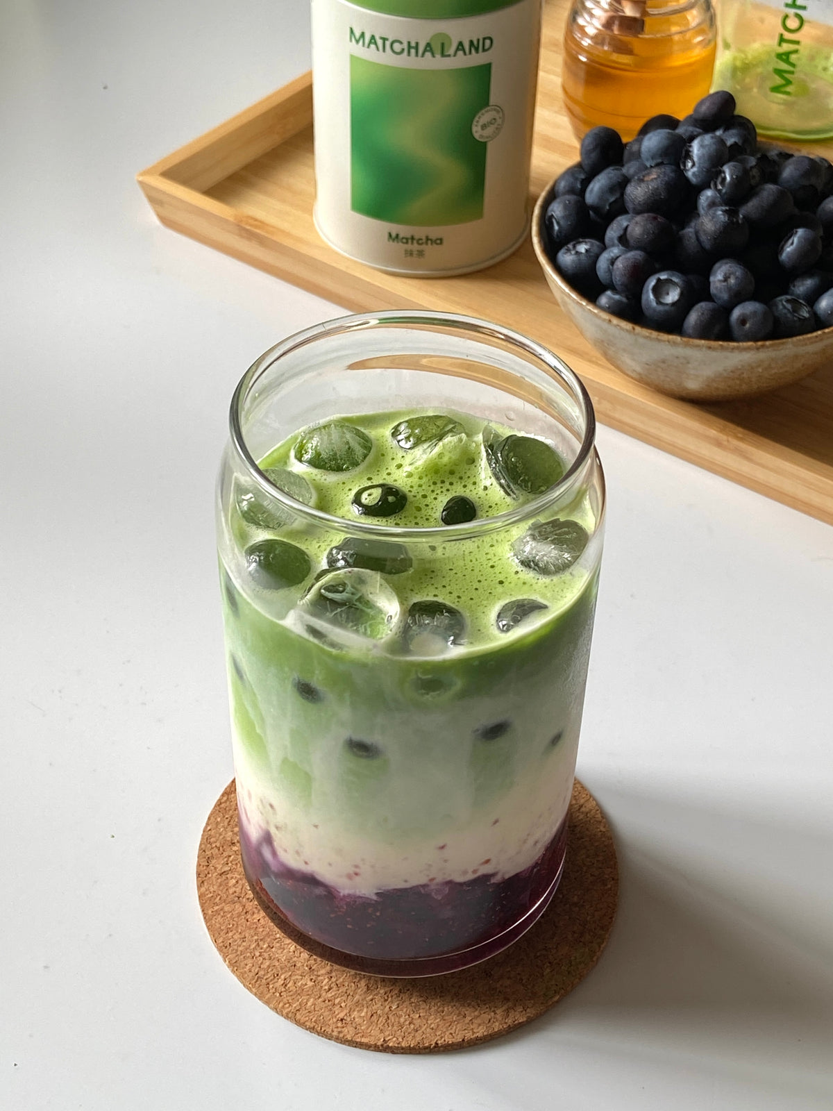 Blaubeer Matcha Latte – MatchaLand